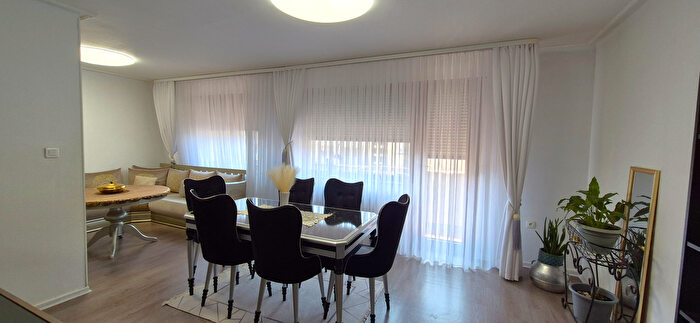 Appartement à vendre - Forbach, Creutzberg - 4 pièces - 3 chambres