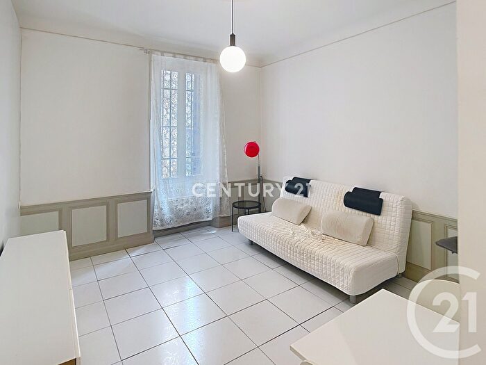 Appartement à louer - Aubagne, Centre-ville, Beaumond - 1 pièce