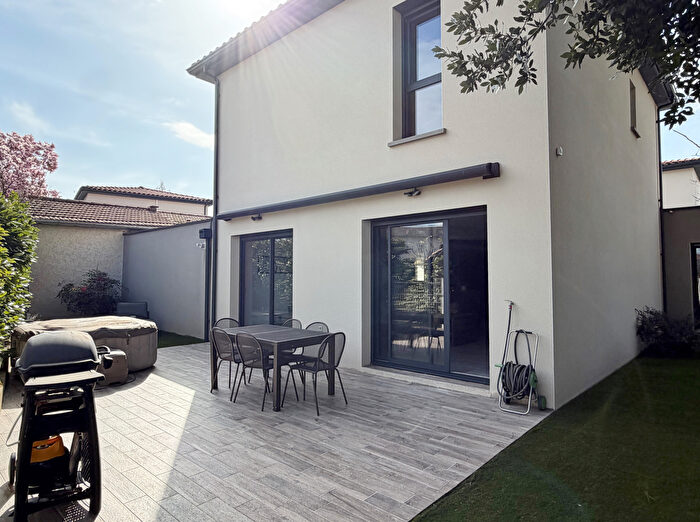 Maison à vendre - Saint-Genis-les-Ollières - 5 pièces - 4 chambres