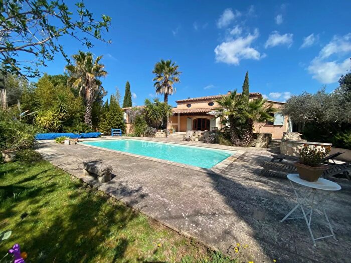 Maison à vendre - Arles, Pont de Crau, Moulès - 8 pièces - 4 chambres