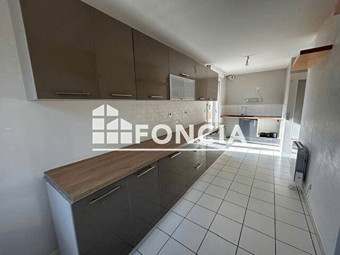 Appartement à louer - Abry, Grenoble - 4 pièces - 3 chambres