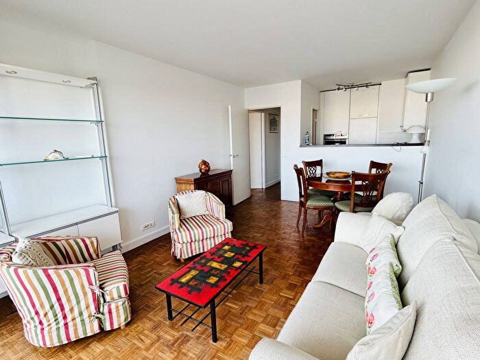 Appartement à louer - Saint Giniez, Marseille ème arrondissement - 2 pièces - 1 chambre