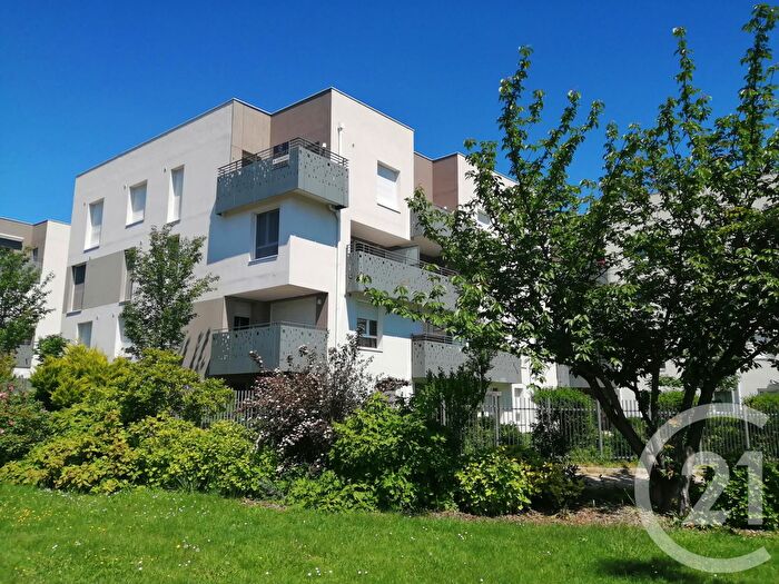 Appartement à vendre - Vénissieux - 4 pièces - 3 chambres