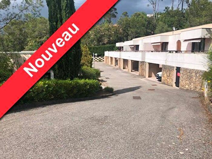 Appartement à louer - Brignoles - 2 pièces - 1 chambre