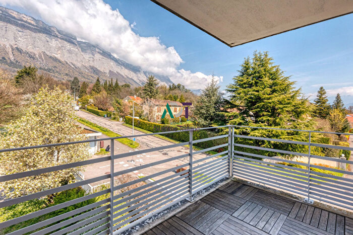 Appartement à vendre - Meylan, Haut Meylan, Charlaix - 2 pièces - 1 chambre