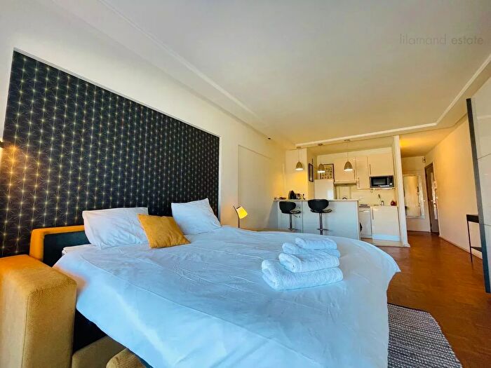 Appartement à vendre - Cannes, Centre-ville - 1 pièce - 1 chambre