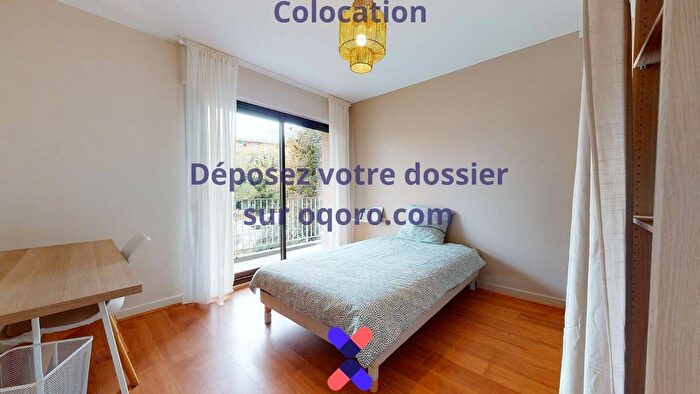 Appartement à louer - Allies-Clos dOr, Grenoble - 7 pièces - 6 chambres