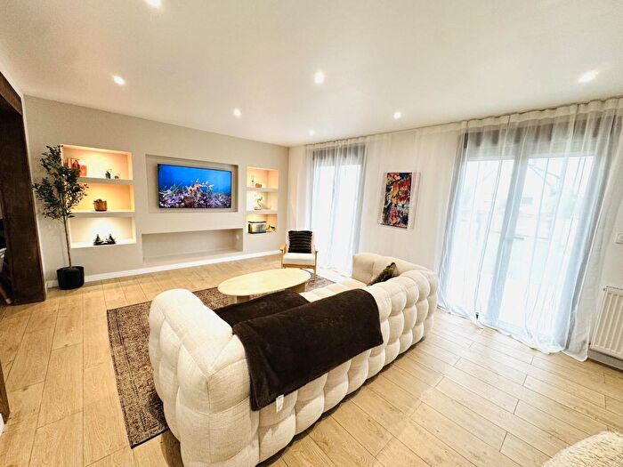 Maison 7 pièces à vendre - Saint-Lyé