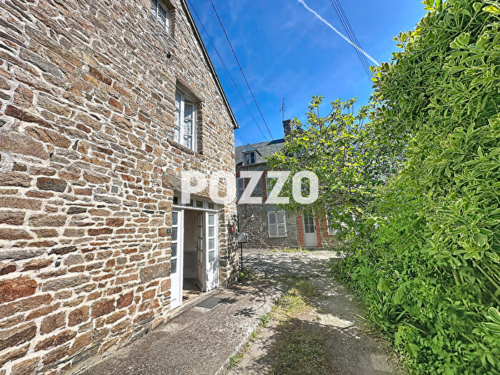 Maison 3 pièces à Genêts, à vendre