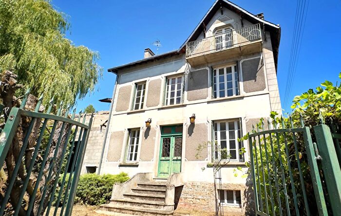 Maison à vendre - Gouzon - 8 pièces - 5 chambres