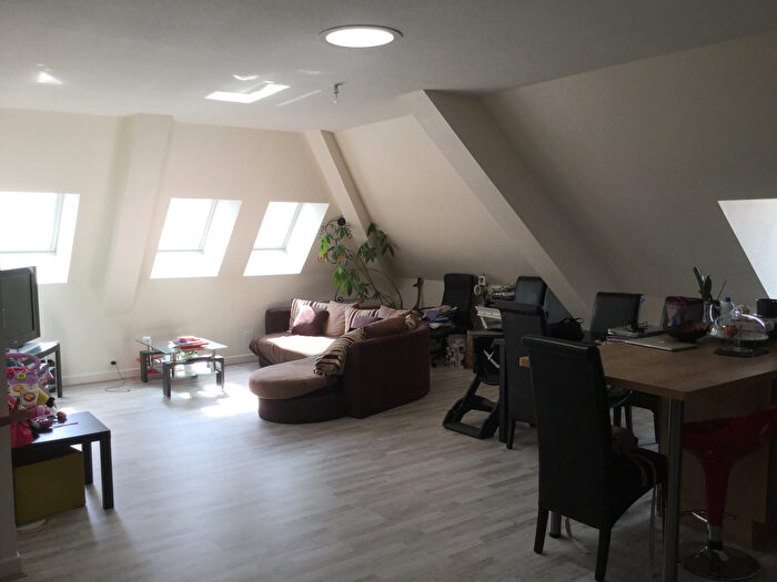 Appartement à louer - Aurillac, Centre-ville - 3 pièces - 2 chambres
