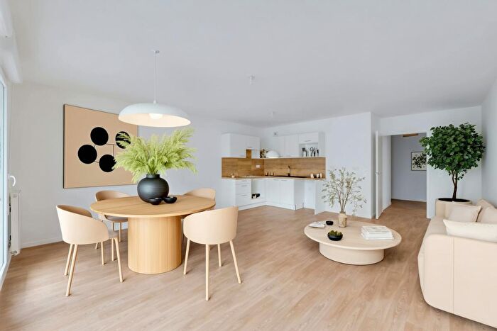 Appartement 4 pièces à Créteil, Palais, à vendre