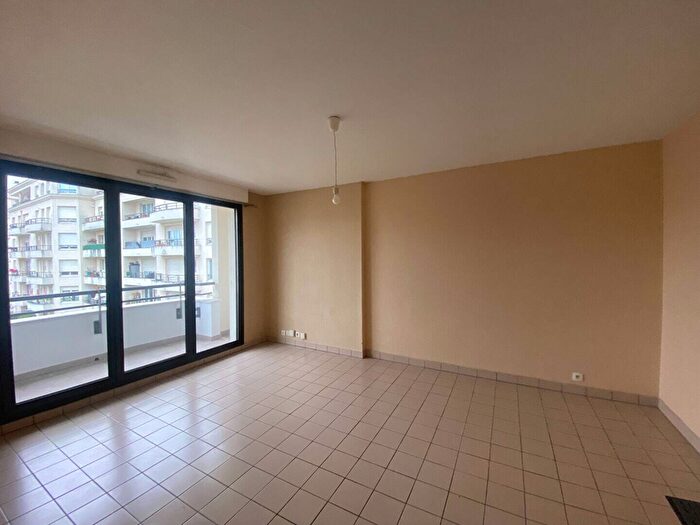 Appartement à louer - Le Clos du Luxembourg-Centre Ville, Bourg-la-Reine - 2 pièces - 1 chambre