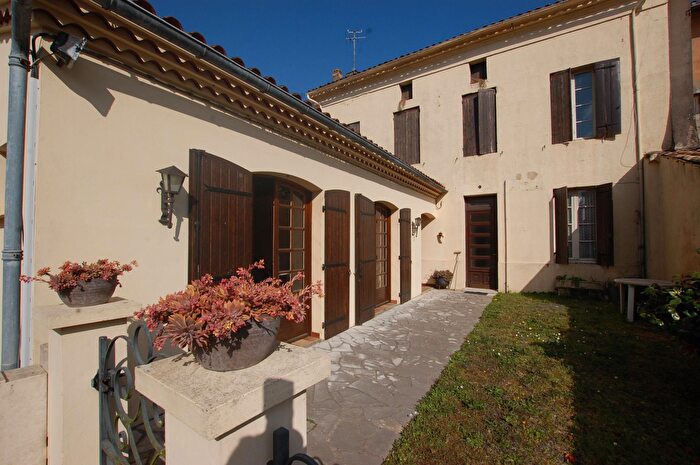 Maison à vendre - Étauliers - 9 pièces - 6 chambres