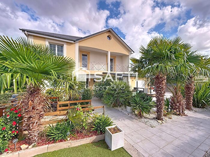 Maison à vendre - Grentheville - 8 pièces - 6 chambres