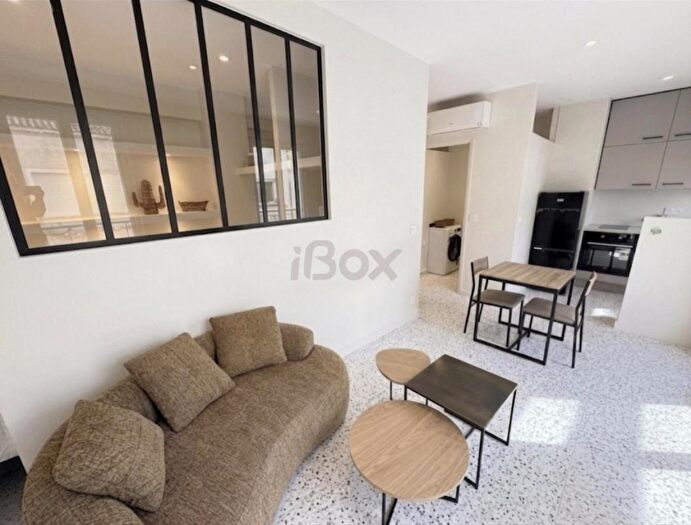 Toulon, Place d'Armes - Appartement 1 pièce à louer