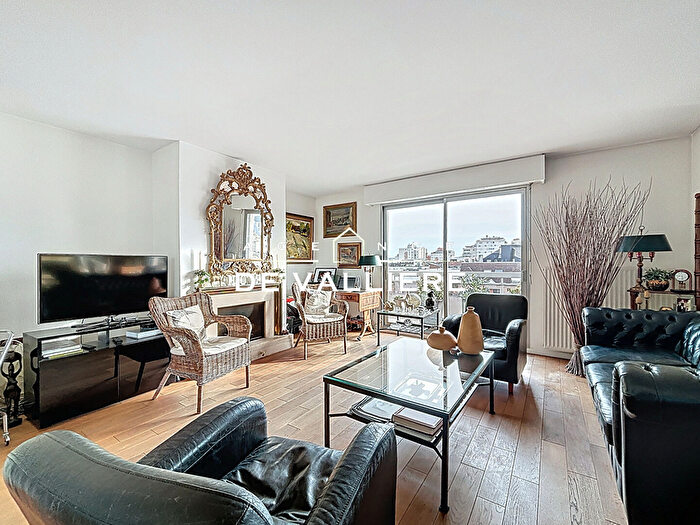 Appartement à vendre - Suresnes, Centre-ville - 5 pièces - 3 chambres