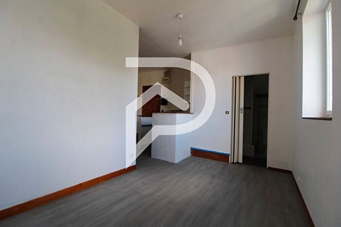 Appartement à louer - Gournay-Jaurès-Gare, Creil - 1 pièce - 1 chambre