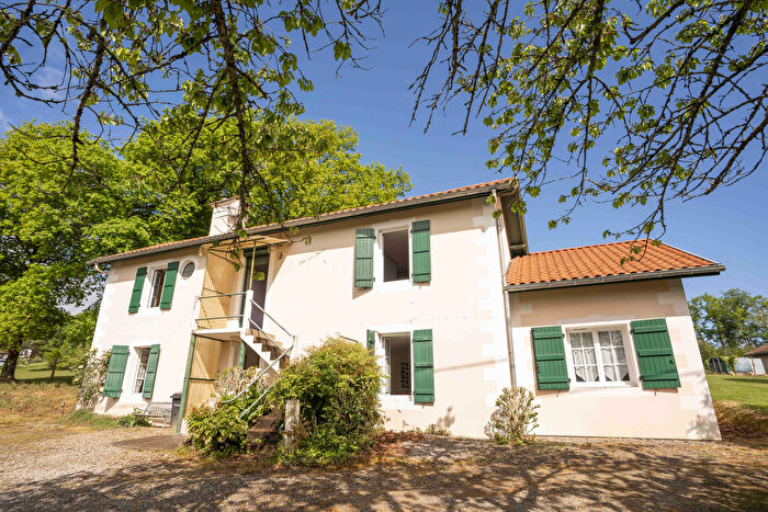 Maison à vendre - Salies-de-Béarn - 5 pièces - 4 chambres
