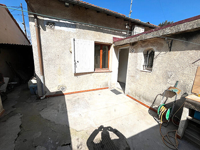 Maison à vendre - Marseille e , Saint-Just - 4 pièces - 2 chambres