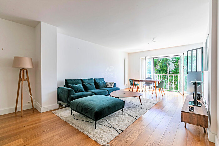 Appartement à vendre - Le Vésinet, Coeur de Ville - 5 pièces - 3 chambres