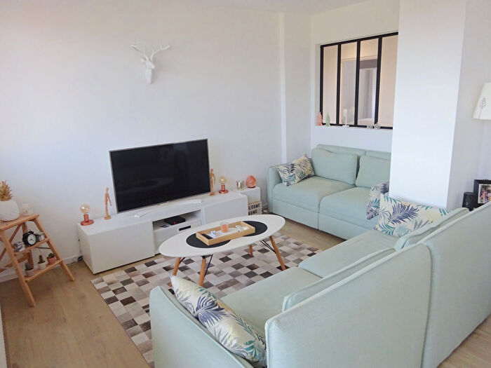 Appartement à vendre - Riedisheim, Sud - 3 pièces - 2 chambres