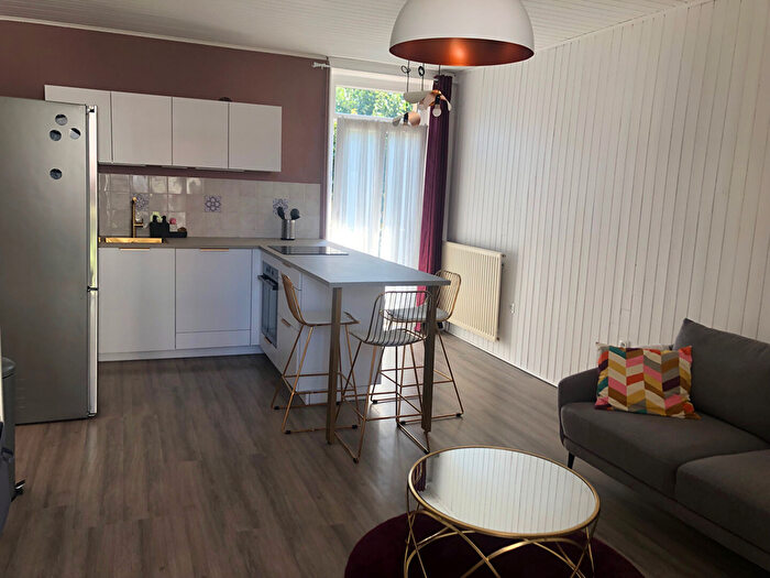 Appartement à louer - Aix-les-Bains, Centre-ville - 3 pièces - 2 chambres