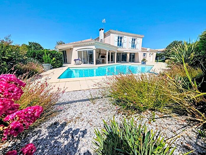 Maison 7 pièces à Le Taillan-Médoc, à vendre