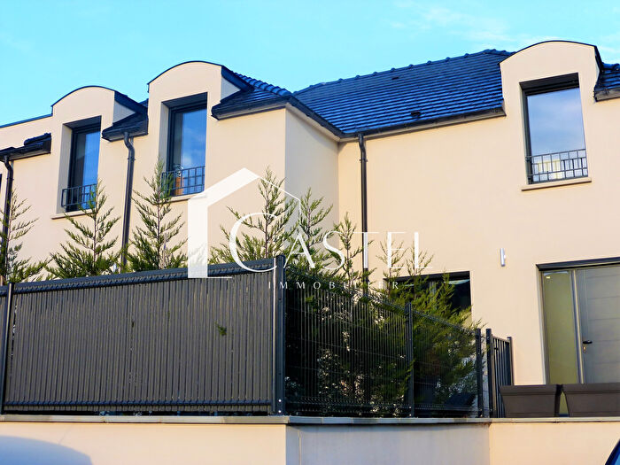 Maison 7 pièces à Orgeval, à vendre