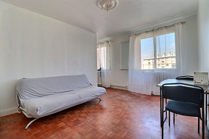 Appartement 3 pièces à vendre à Aubervilliers, Centre-ville, Victor Hugo