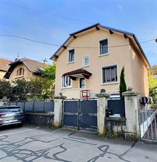 Chambéry, Bissy : Maison 8 pièces à vendre