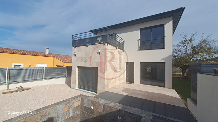 Maison 4 pièces à vendre à Saint-Privat-des-Vieux