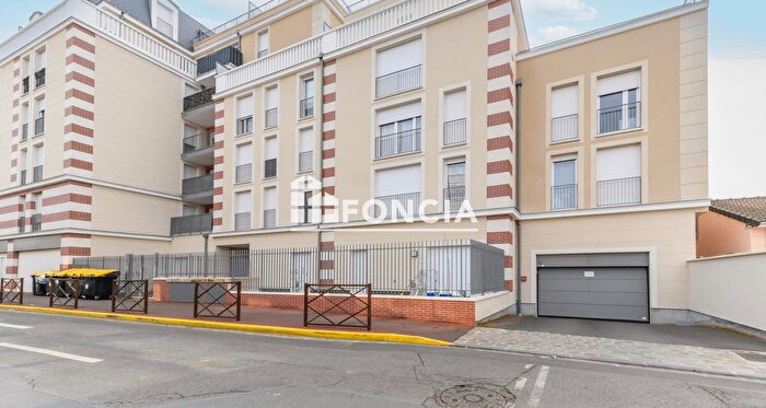 Appartement à vendre - Livry-Gargan, Centre-ville - 1 pièce