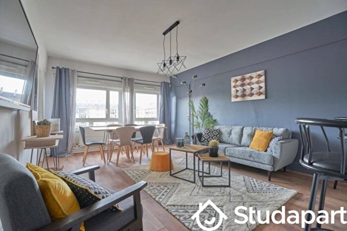 Appartement à louer - Barbâtre-Saint Remy-Verrerie, Reims - 1 pièce - 1 chambre