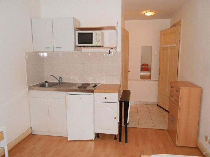 Neudorf Est Centre, Strasbourg : Appartement 1 pièce à louer