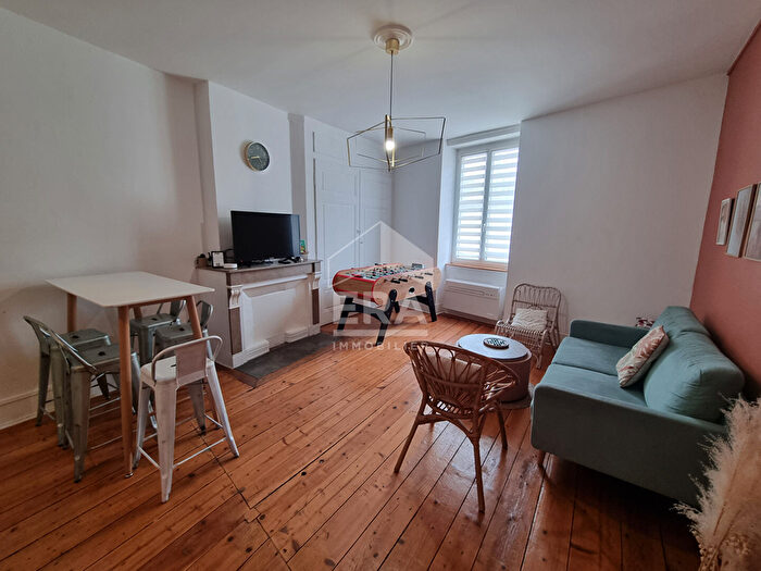 Appartement à vendre - Ambérieu-en-Bugey, Centre-ville - 4 pièces - 2 chambres