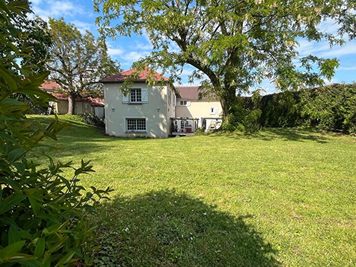 Maison 9 pièces à Meaux, à vendre
