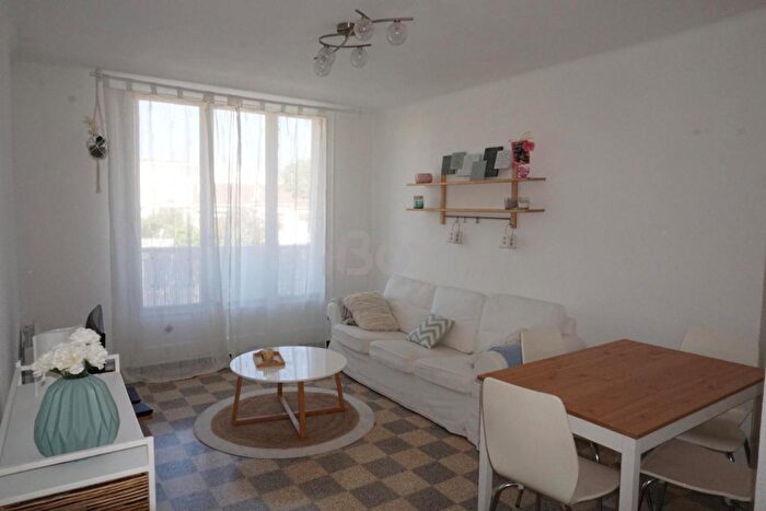 Appartement à louer - La Seyne-sur-Mer, Sud - 4 pièces - 3 chambres