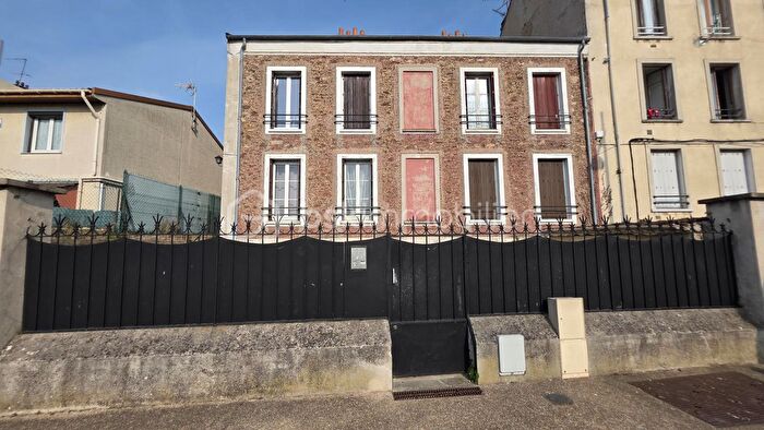 Corbeil-Essonnes, Nacelle, Papeterie : Appartement 3 pièces à vendre