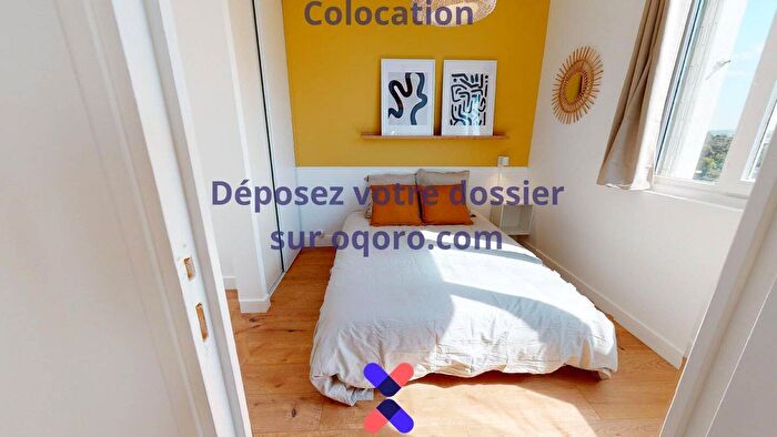 Appartement à louer - Les Essarts, Bron - 6 pièces - 5 chambres