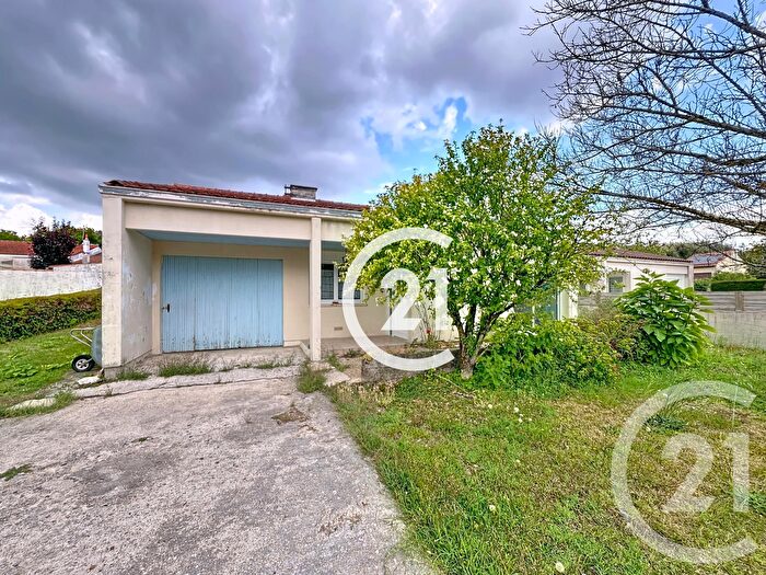 Maison à vendre - Cherves-Richemont - 5 pièces - 3 chambres