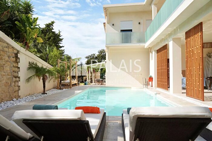 Maison à vendre - Beaulieu-sur-Mer - 7 pièces - 6 chambres