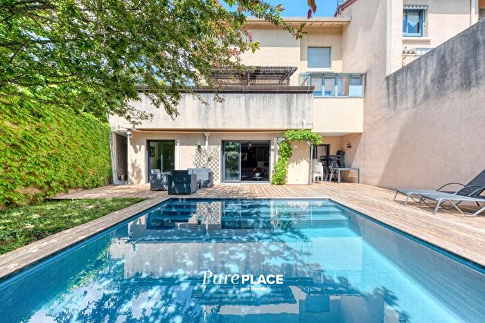 Lyon 8ème, Laënnec, Mermoz : Maison 6 pièces à vendre