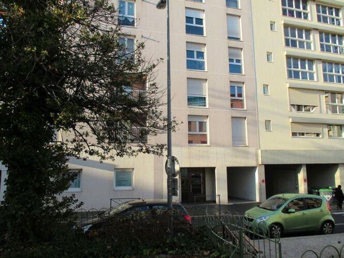 Badouillère-Saint Roch-Valbenoîte, Saint-Étienne : Appartement 3 pièces à louer