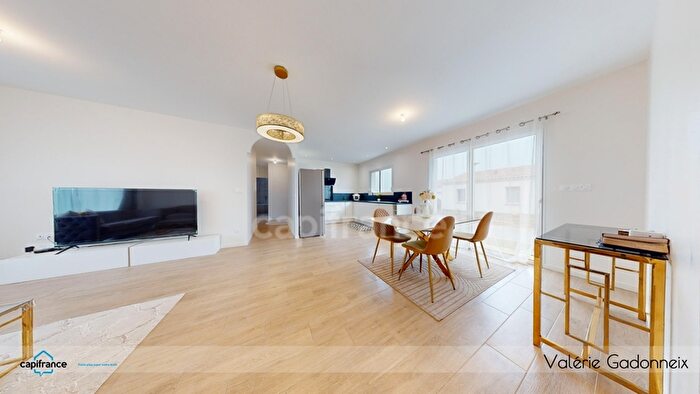 Maison à vendre - Échillais - 5 pièces - 3 chambres