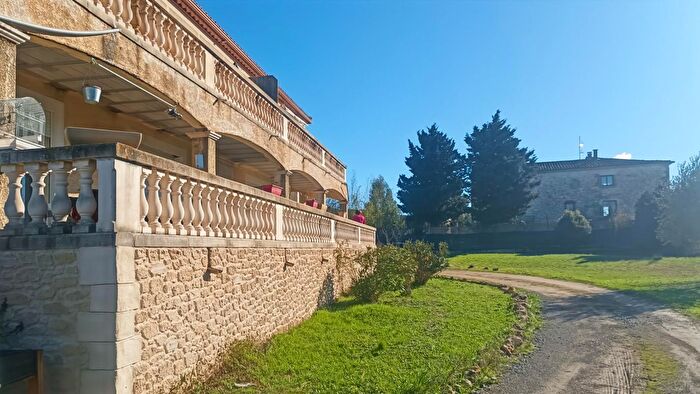 Maison à vendre - Uzès - 14 pièces - 9 chambres