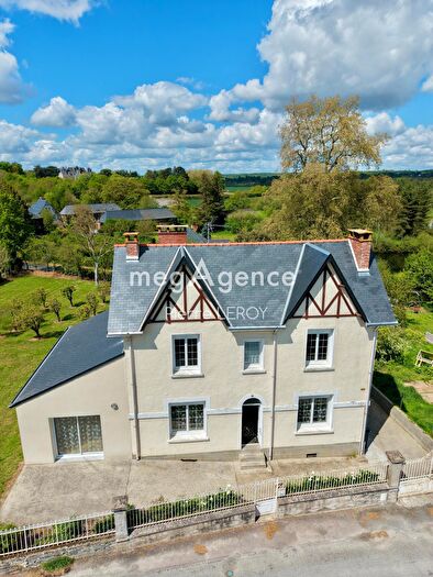 Maison 5 pièces à Le Bourg-dIré, à vendre