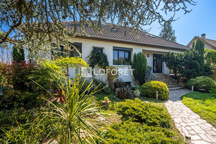 Maison à vendre - Les Alluets-le-Roi - 7 pièces - 5 chambres