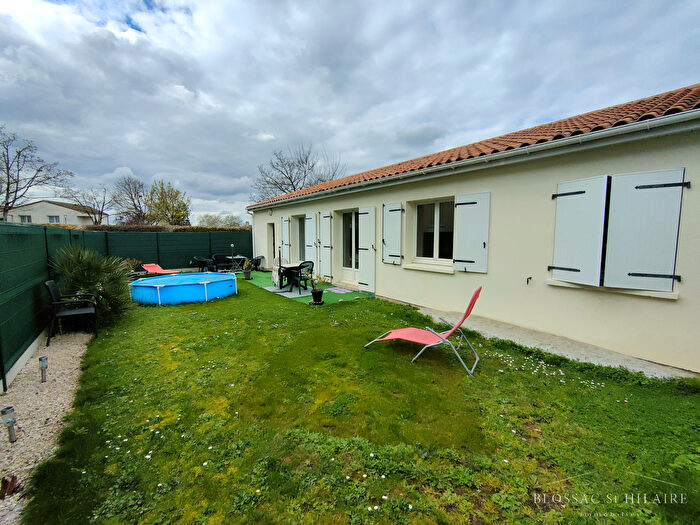 Maison à vendre - Buxerolles - 4 pièces - 3 chambres