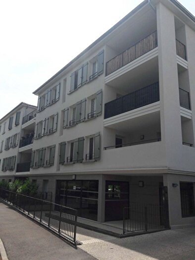 Appartement 2 pièces à Nord, Jassans-Riottier, à louer